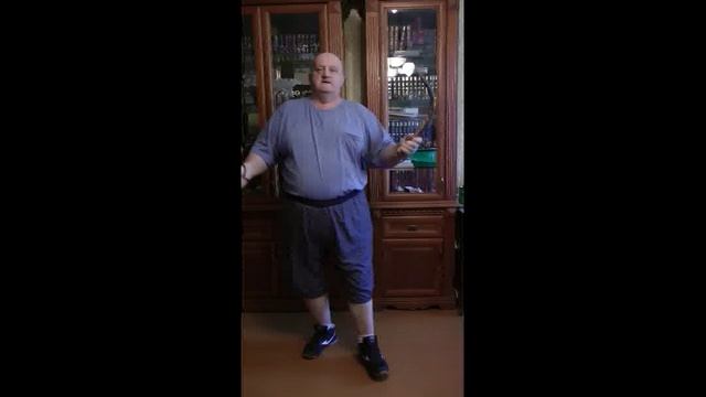 Танец с волчатками