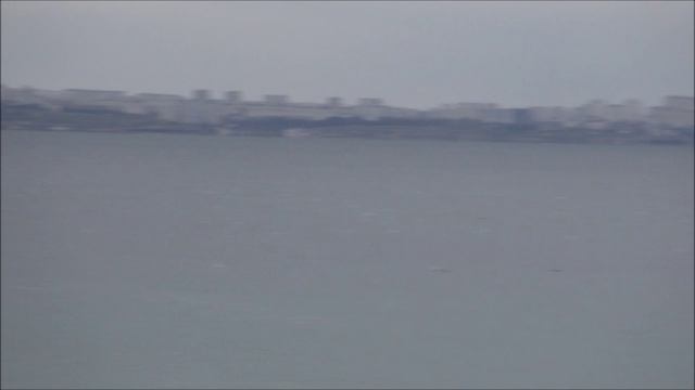 корабли над водою висят