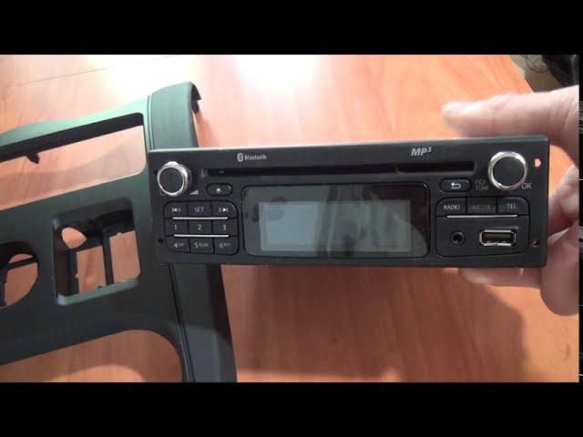 автомагнитола Лада Ларгус(Логан) с рамкой 2 DIN