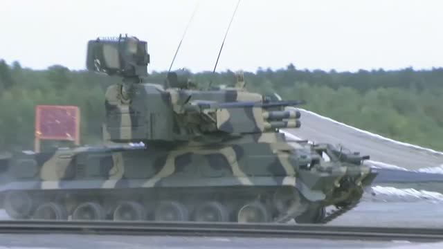 Тунгуска на марше. Russian Expo Arms 2011.