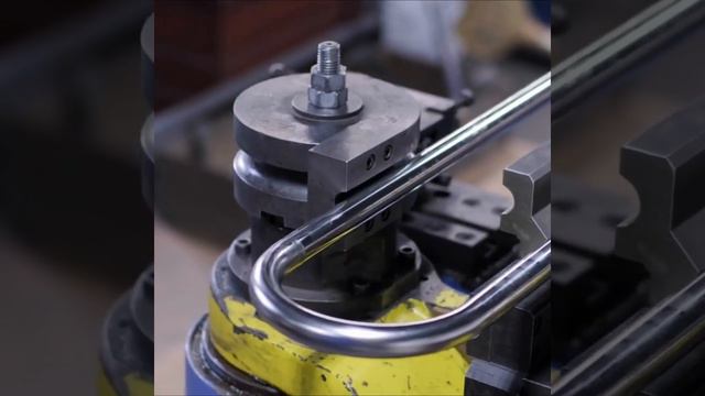 Гибка труб на автоматическом трубогибе #гибка_труб #трубогиб #трубогиб_чпу #trubomet.ru #CenterMetal