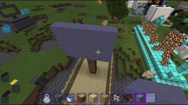 показал, как изменил свой  самолёт и построил корабль в своём городе.RandexADMIN Craftsman