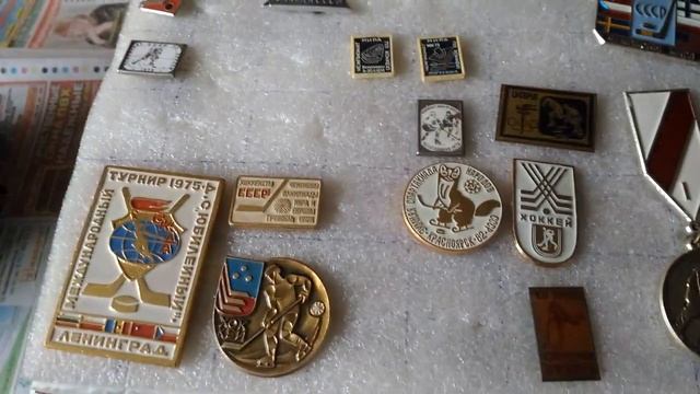 Обзор значков на тему хоккея с морской свинкой. Review of badges on the theme of hockey.mp4