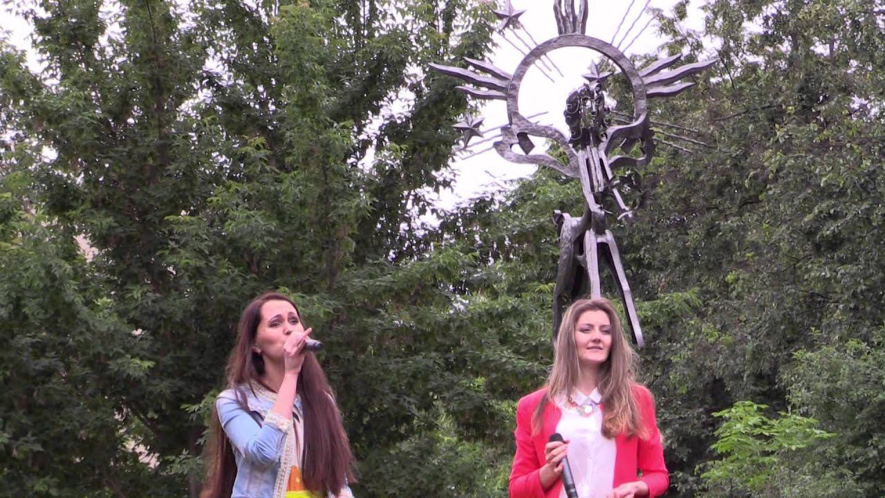 Открытие памятника Наде Рушевой.