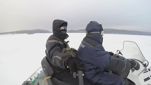 Нугушское водохранилище зимой. Снегоход.