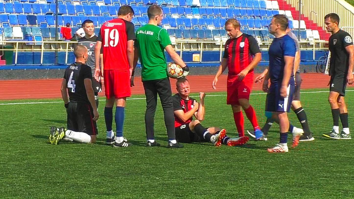 Обзор футбольного матча + пенальти"Выпускники РязГму"-"Подшипник Центр."