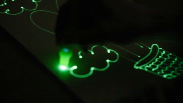 Рисуем светом мимимишную открытку к 8 марта