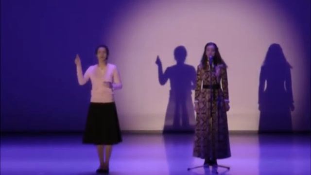 31 октября в России отмечается День сурдопереводчика