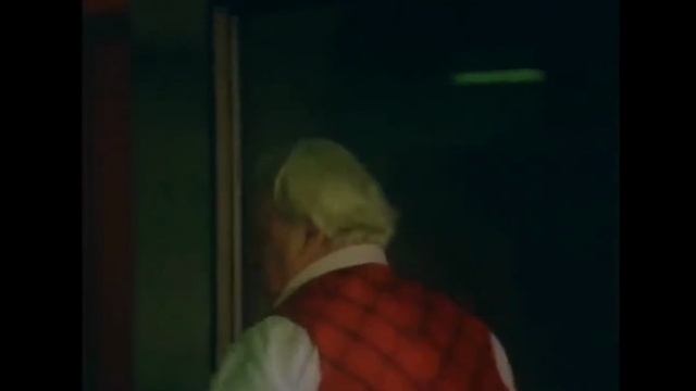 Песня и танец "Спит придорожная трава" в музыкальном фильме "Выше радуги". Смотрим и слушаем хит