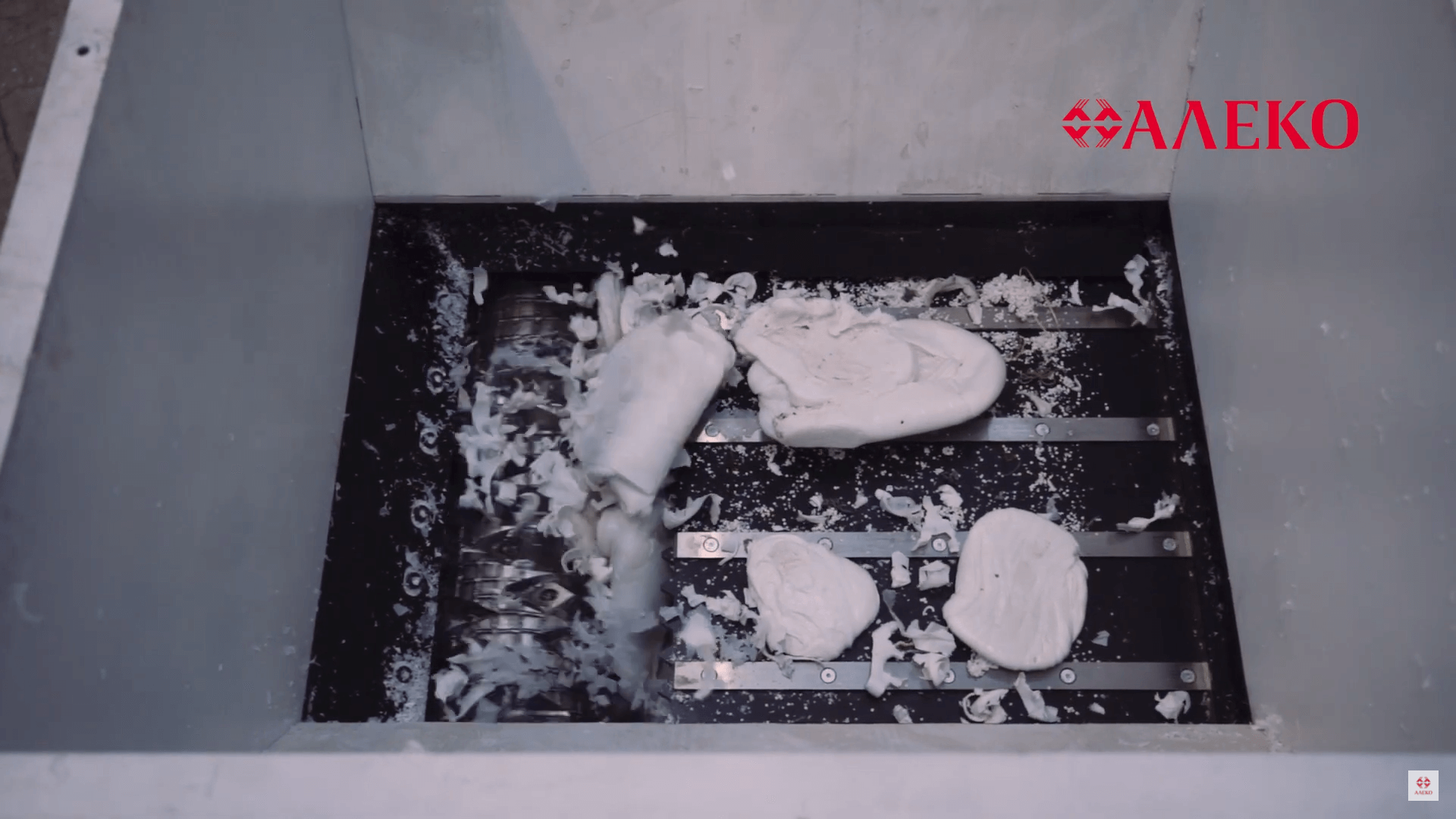 Шредер однороторный для измельчения литника Raptor Pro