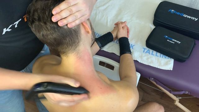 Применение виброблейда AchedAway Scraper при болях в шее.