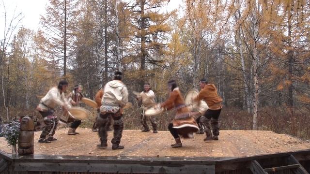 Заслуженный коллектив народного творчества» эвенский ансамбль «Нургэнэк».