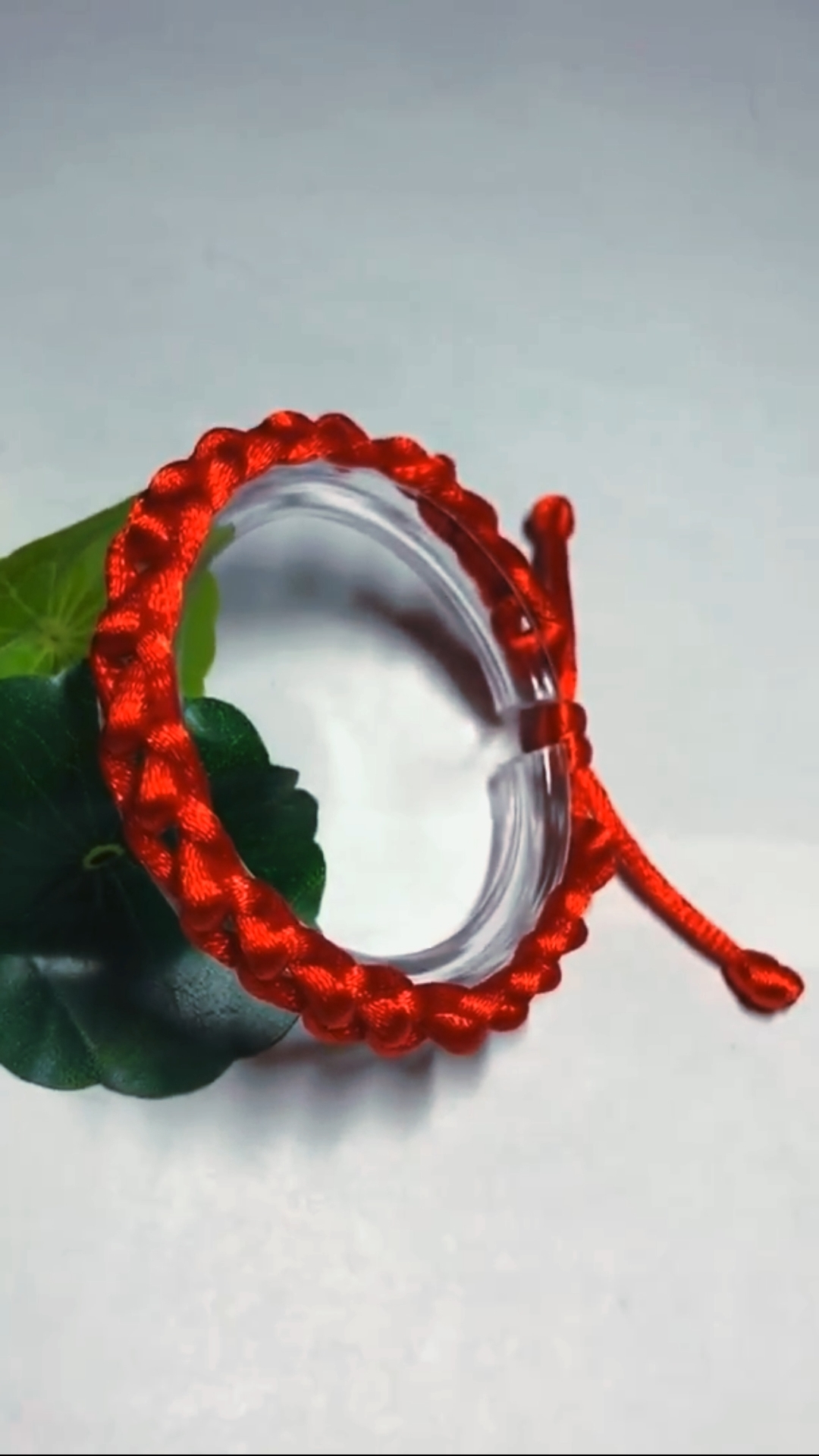 Как просто сделать красивый браслет своими руками