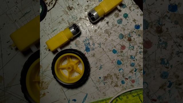 Купил в магазине OZON мотор-редукторы с колёсами: открываю посылку