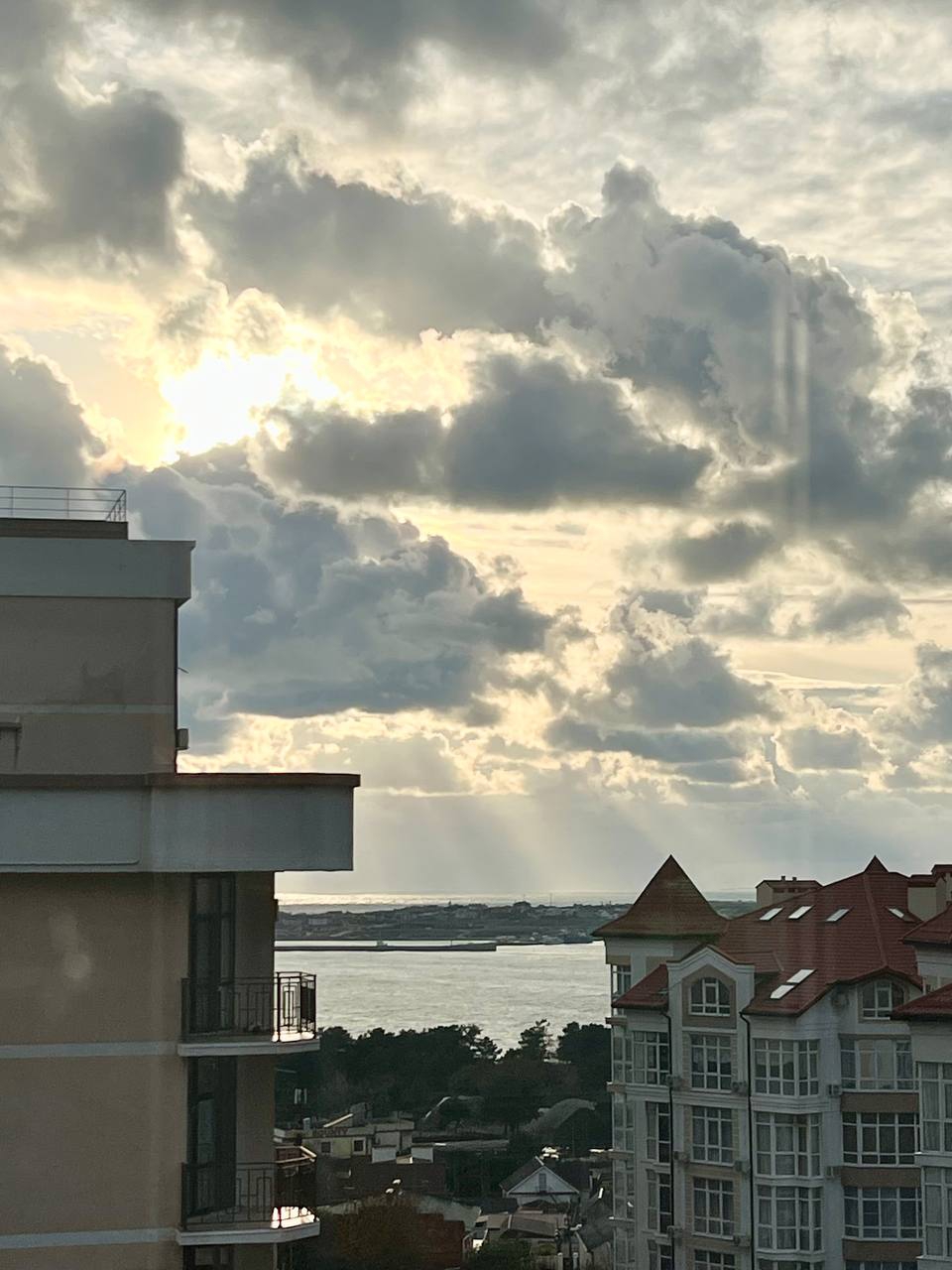 Цена квартиры в Геленджике 26 млн.р.  ЖК "Лазурный-2" на ул.Верхней на пересечении с ул.Одесской.