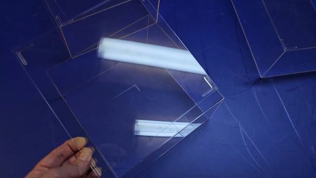 Акриловые коробочки для конфет, пирожных, тортов.