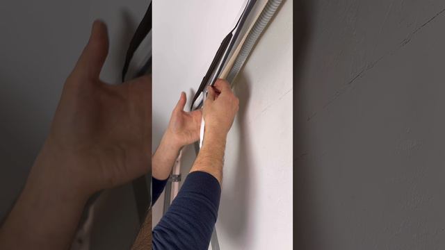 Ремонт пореза натяжного потолка. Пошаговая инструкция. Сделай своими руками.