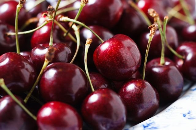 Формируем черешню кустом. Следующий этап обрезки.