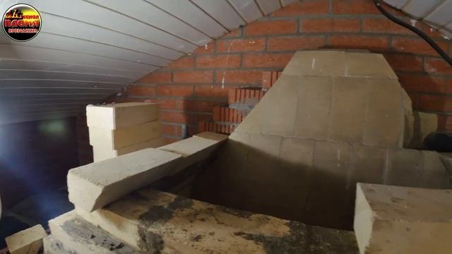 Процесс сборки дымосборника из огнеупорных кирпичей - как снять фаску болгаркой.mp4