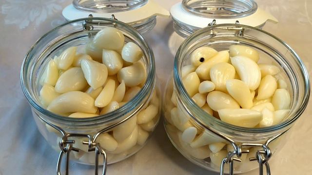 Маринованный чеснок