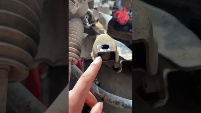 Снятие рулевой рейки Хонда фит