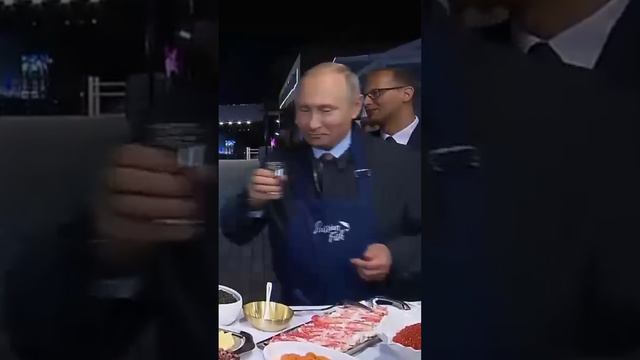 А Это Водочка? Не Великая Стена, Но Мы В России - Путин #путин #россия #нация