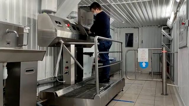 Санпропускник ASP -HL-02 на пищевом производстве