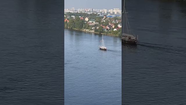 Парусная яхта