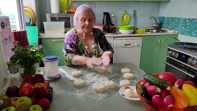 Сырники и салат с тунцом