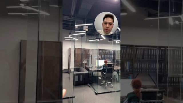 Стеклянный офис