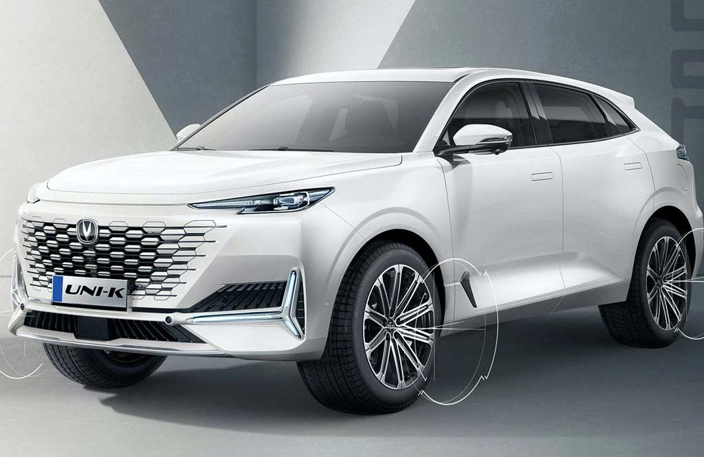 Changan Uni-K, подкапотное пространство и усилители бамперов