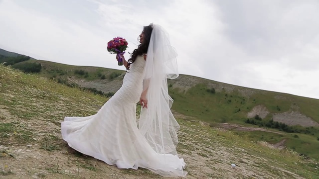 Веселая невеста (Свадьба в Дагестане)