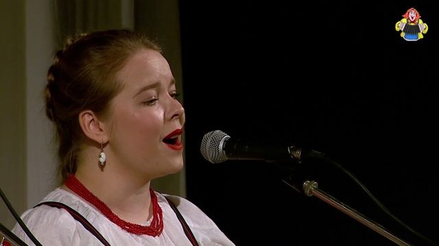 А ЛЮБОВЬ КАК СОН СТОРОНОЙ ПРОШЛА! "Там где клён шумит",исполняют: ансамбль "ПТАШИЦА" (Цветень)