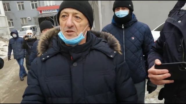 Протесты в Саратове. «Сотрудники полиции – боевое оружие!» Полковник полиции орал и угрожал толпе.