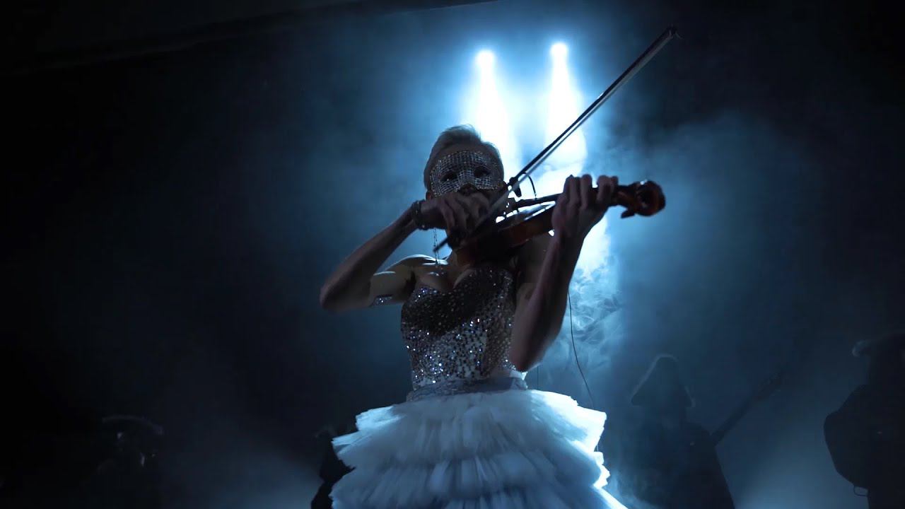 Номер из шоу "Вивальди. Любовь и смерть в Венеции"