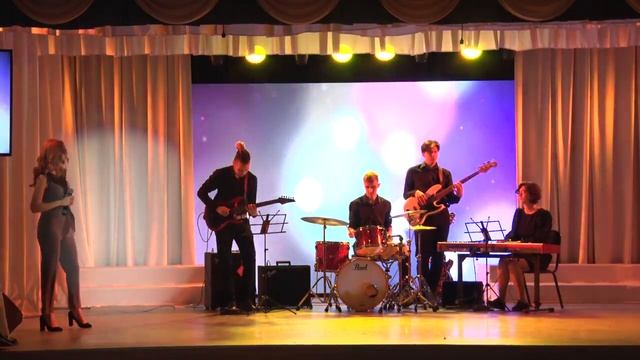 How high the moon.mp4