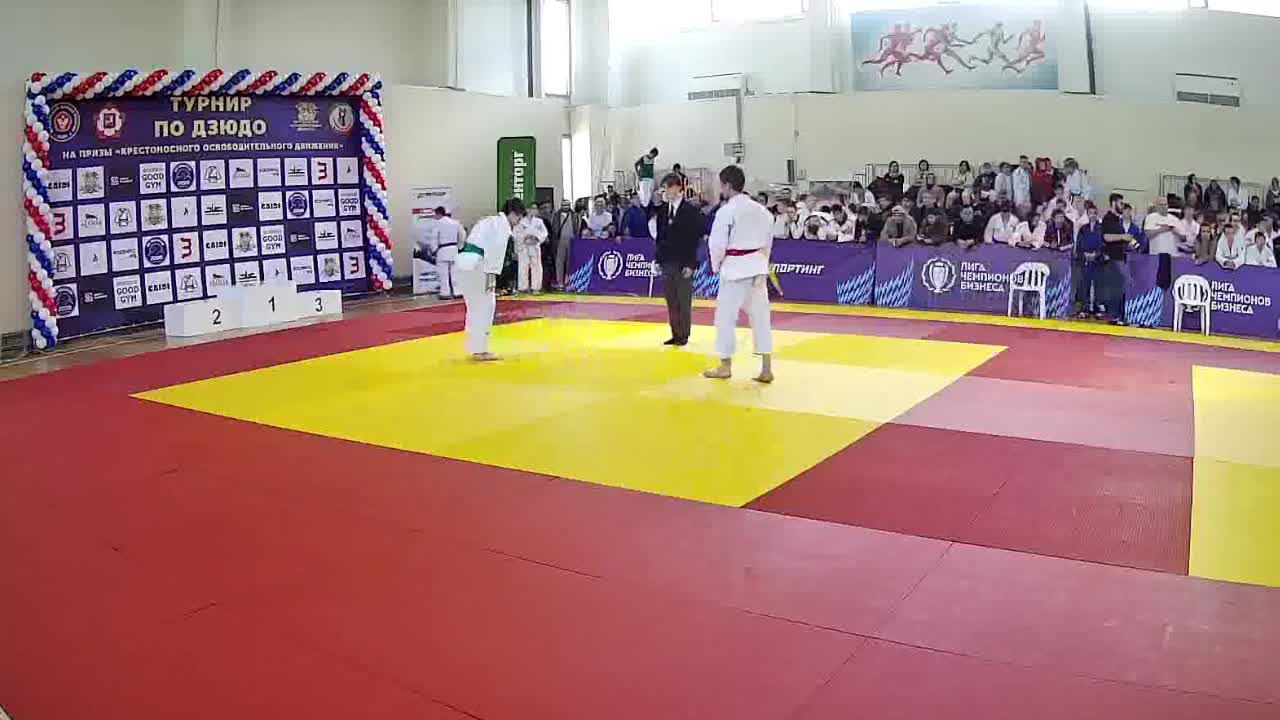 На призы крестоносного  освободительного движения 1 Татами.