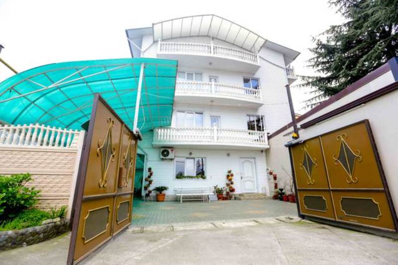 Отдых в частном секторе Адлера. Гостевые дома в центре Адлера. "Лолита" гостевой дом в Адлере