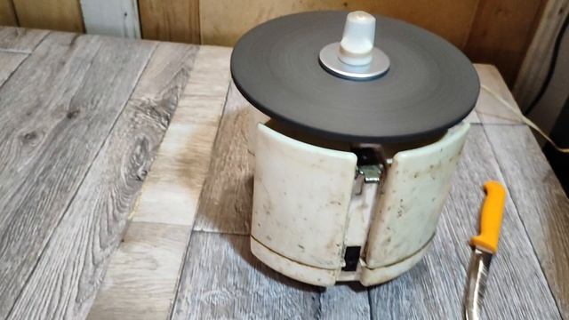 Точило, заточной станок из соковыжималки за 5 минут без изготовления дополнительных деталей