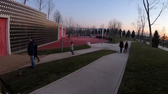 Каникулы в Краснодаре часть 1, Парк Галицкого ночной парк_1080pFHR.mp4