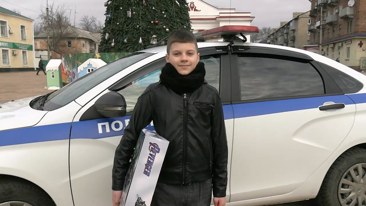 Госавтоинспекция МВД по ЛНР исполнили мечту школьника из Красного Луча