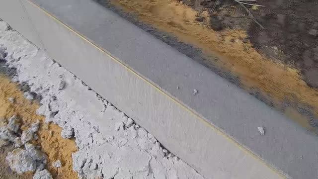 Бетонный замок для поребрика