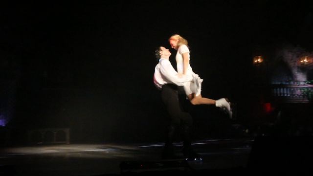 На балконе. Ледовый спектакль Ильи Авербуха «Ромео и Джульетта»