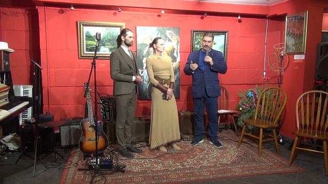 13 января в галерее искусств "Дрезден" стартовал проект
"7 оттенков смысла" по книге Алексея Кугука