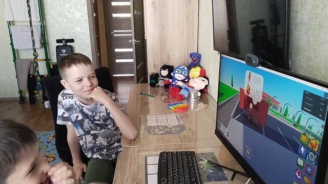Играем в Roblox в игру Создайте рыночного магната 2 часть