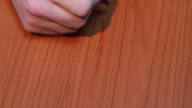 Как убрать царапину на мебели маркером