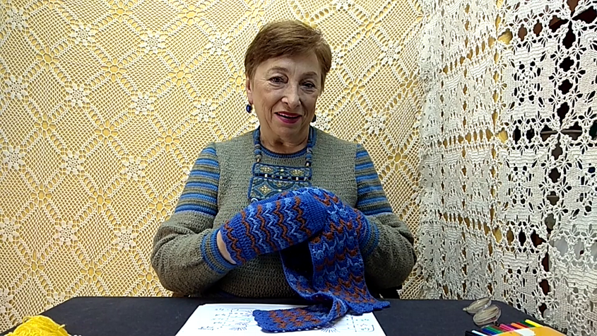 Шарфик и варежки "Цветные". Мастер-класс по вязанию крючком от О. С. Литвиной.
