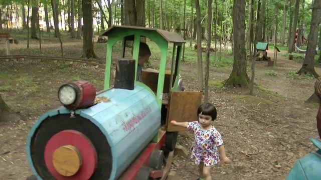 Дети на вокзале.mp4