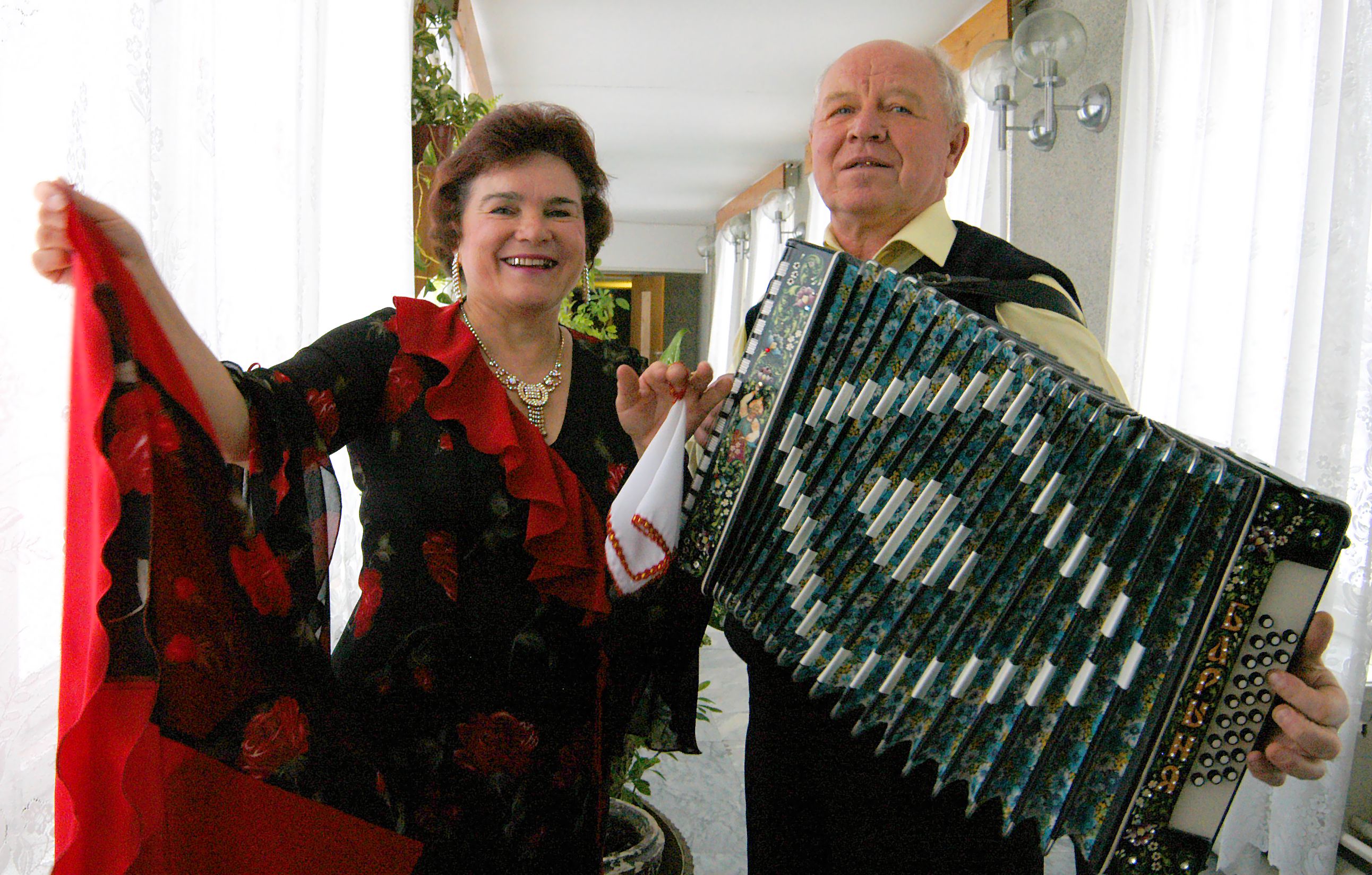 А в деревне запела гармонь-Авторская песня Валерия Белкина,монтаж-Валентина Зубкова.mp4