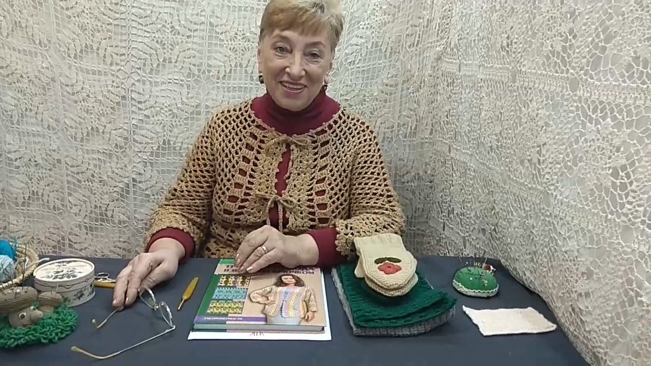 Варежки из рельефных столбиков. Мастер-класс по вязанию крючком от О. С. Литвиной.